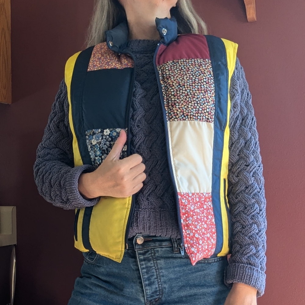 Vintage Patchwork Quilt Puffer Vest 1970's 70's S M - Gem